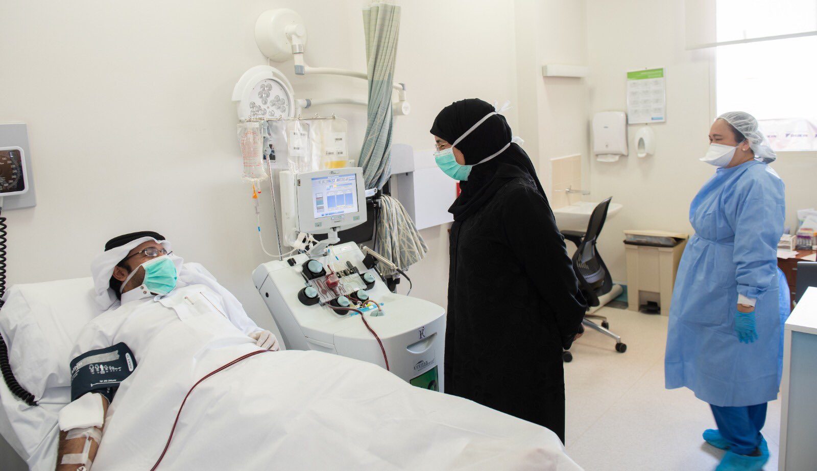 Minister of Public Health visits two Hamad Medical Corporation ...