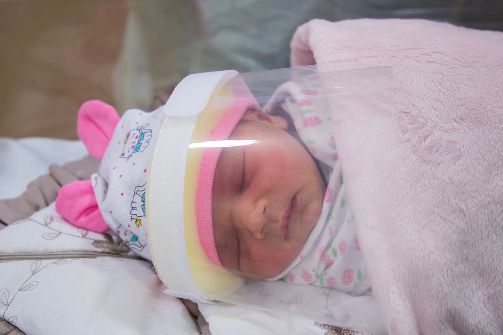 VCUarts Qatar produces face shields for infants | Qatar Living