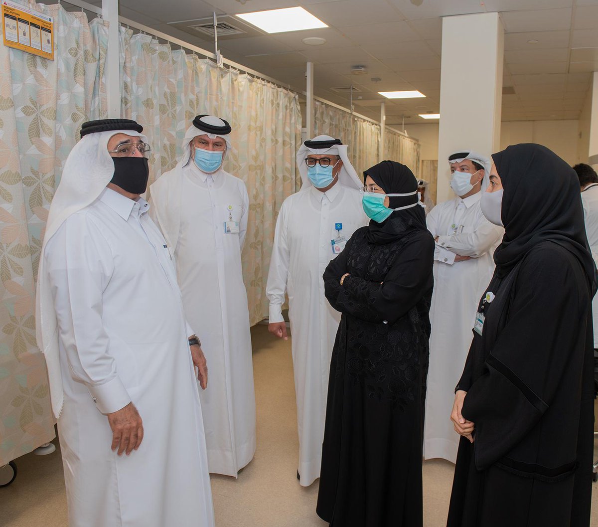 Minister of Public Health opens expanded Day Care Unit at NCCCR | Qatar ...