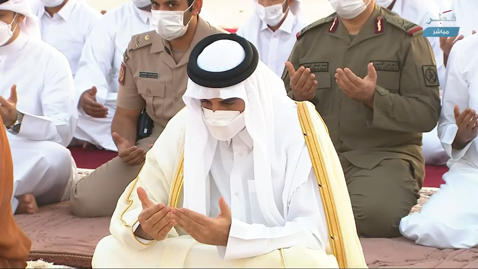 WATCH: HH the Amir, Father Amir perform rain-seeking prayers | Qatar Living