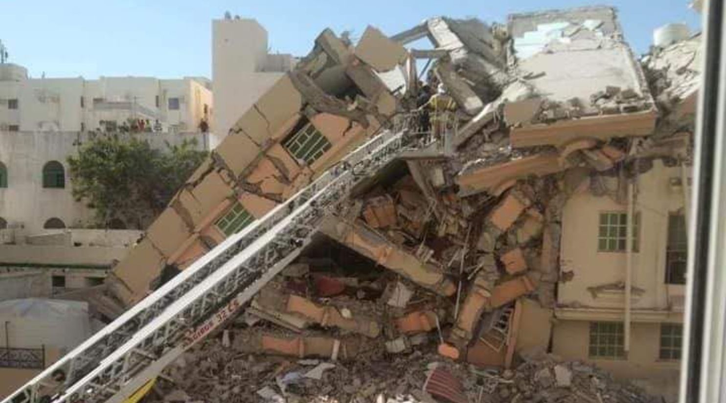 Seven people rescued, one dead after building collapse in Mansoura on ...