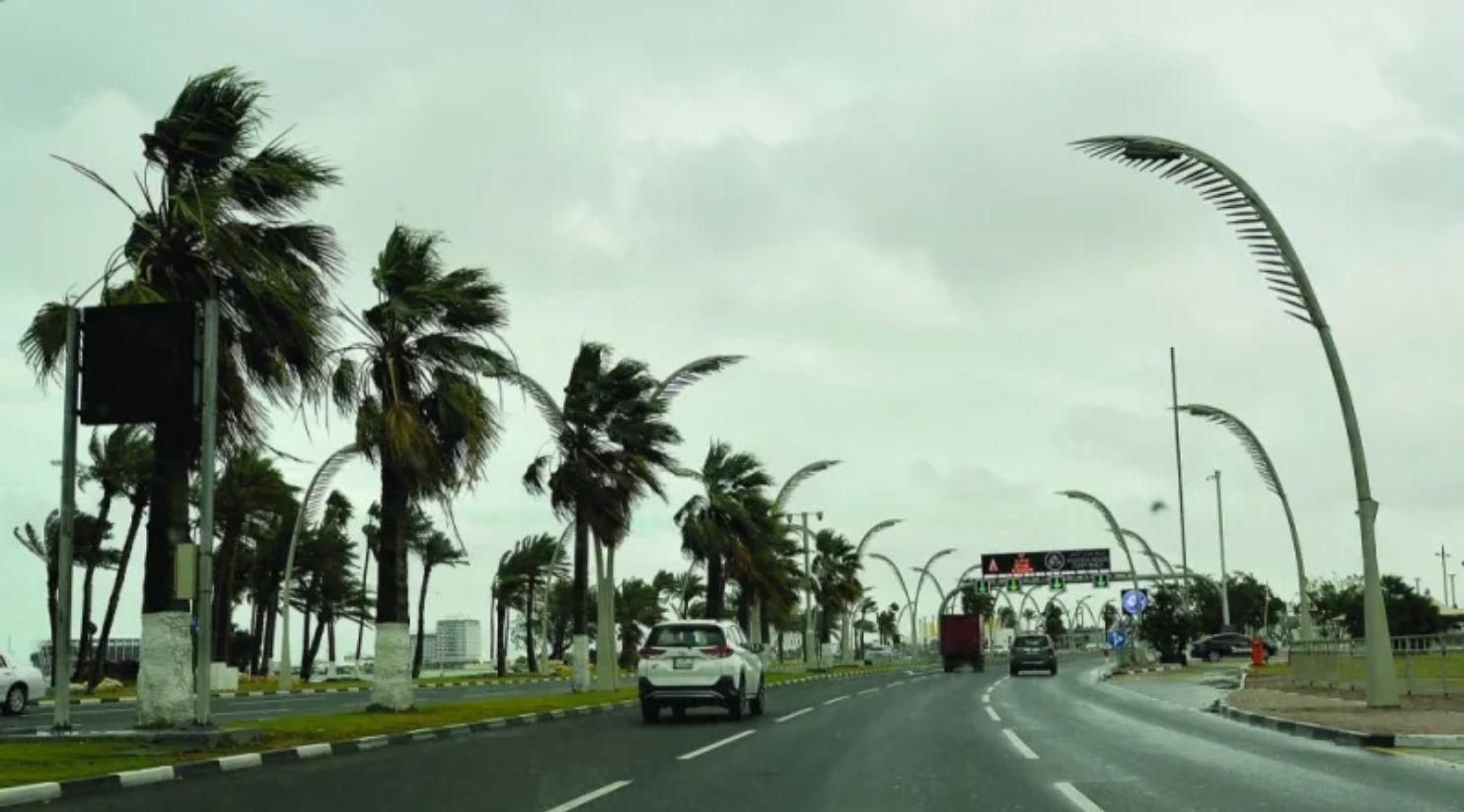 Qatar experiences some rains, Dubai comes to a standstill due to ...