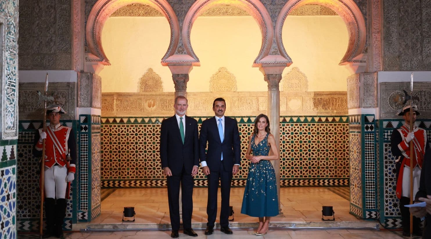 HH The Amir meets the King of Spain in Seville | Qatar Living